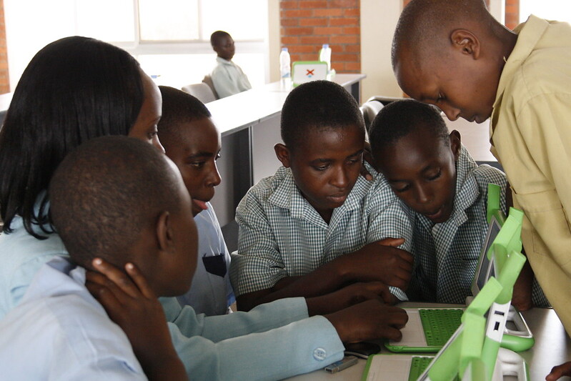 Computers Can Reduce Learning Poverty In LMICs - The Borgen Project