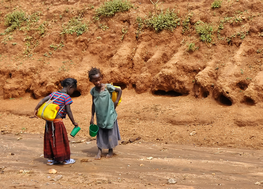 Global Aid Addresses El Niño Environmental Poverty Crisis