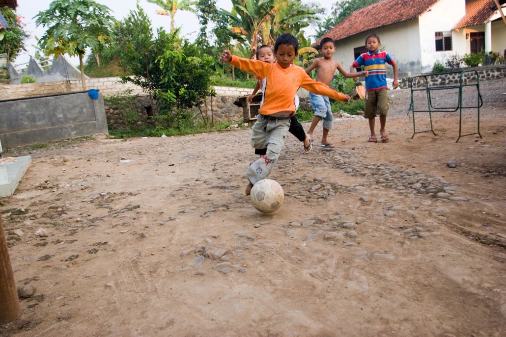3 Soccer Programs Addressing Global Poverty - The Borgen Project